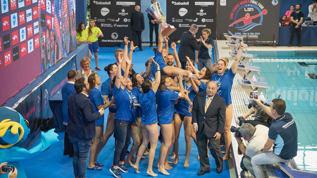 Heroïcitat de l’Astralpool Natació Sabadell per aixecar la cinquena ...