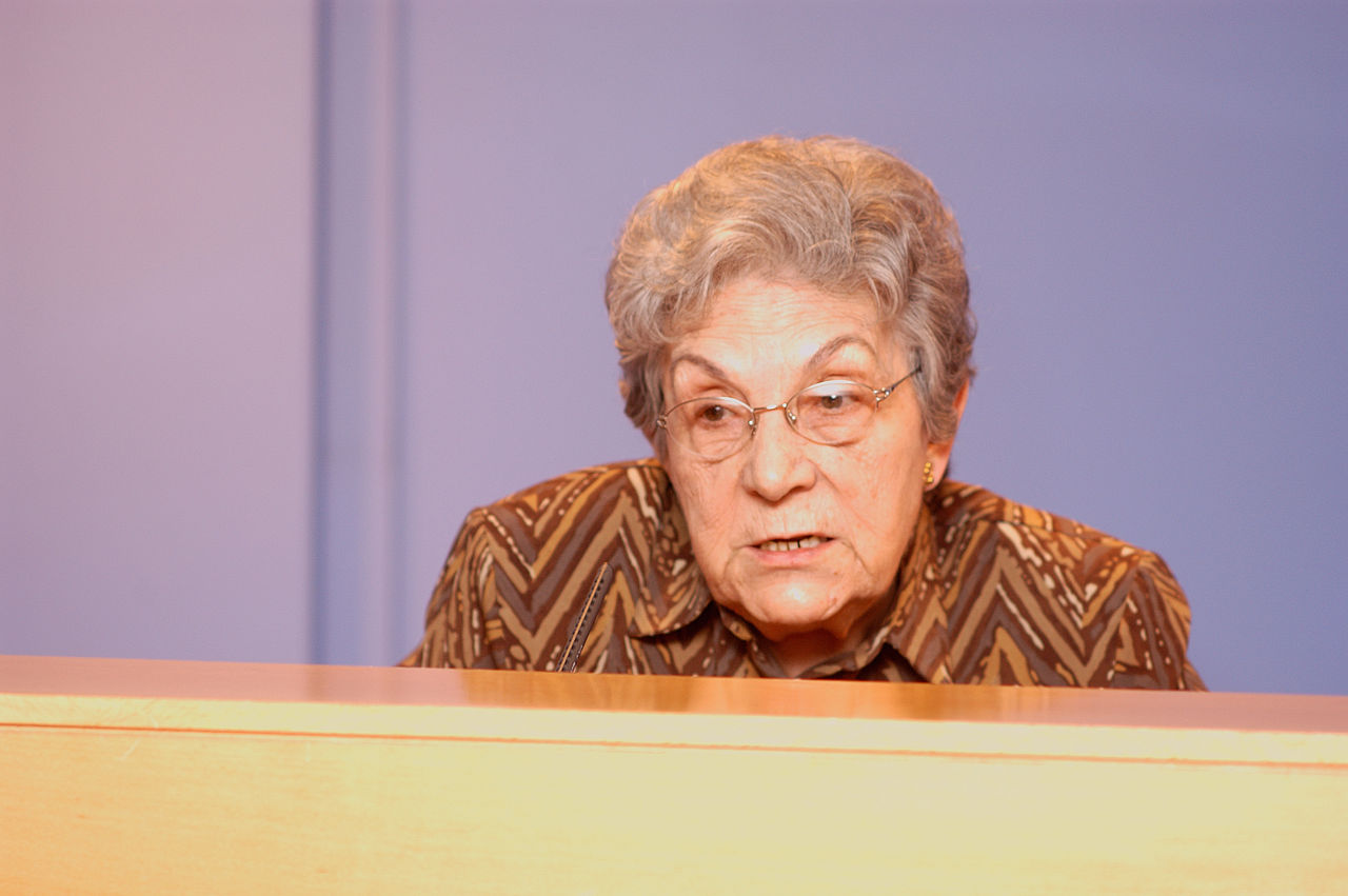 Mor la lluitadora antifranquista sabadellenca Maria Salvo als cent anys ...