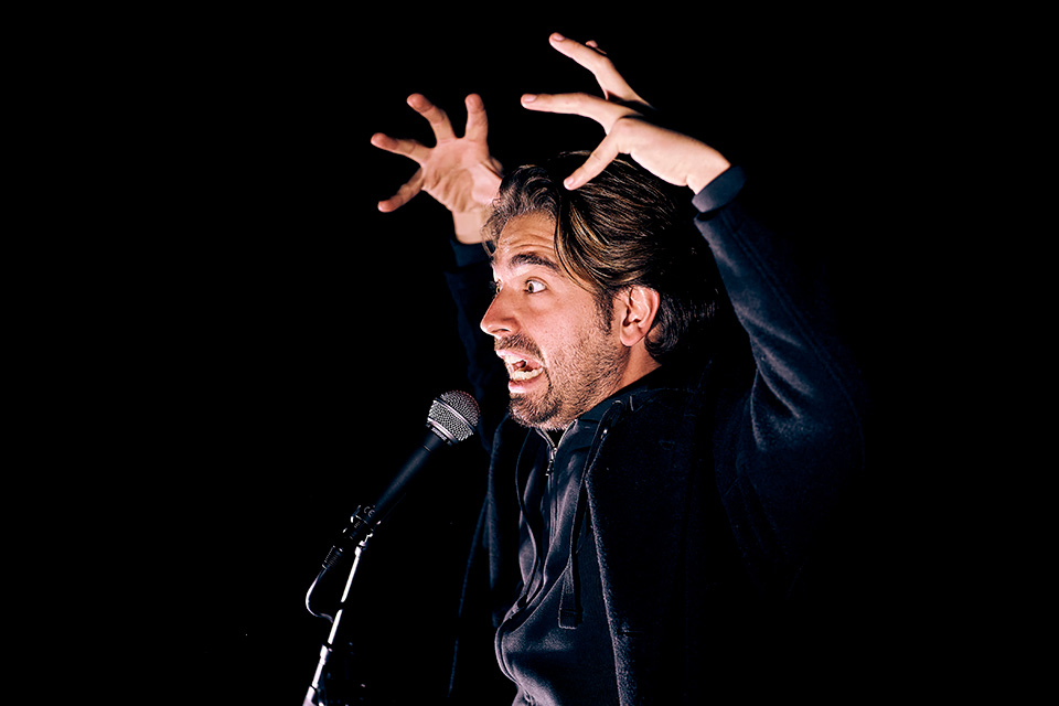 Enric Cambray protagonitza el monòleg 'Hamlet.01' al Fresc Festival ... Enric Cambray protagonitza el monòleg 'Hamlet.01' al Fresc Festival ...
