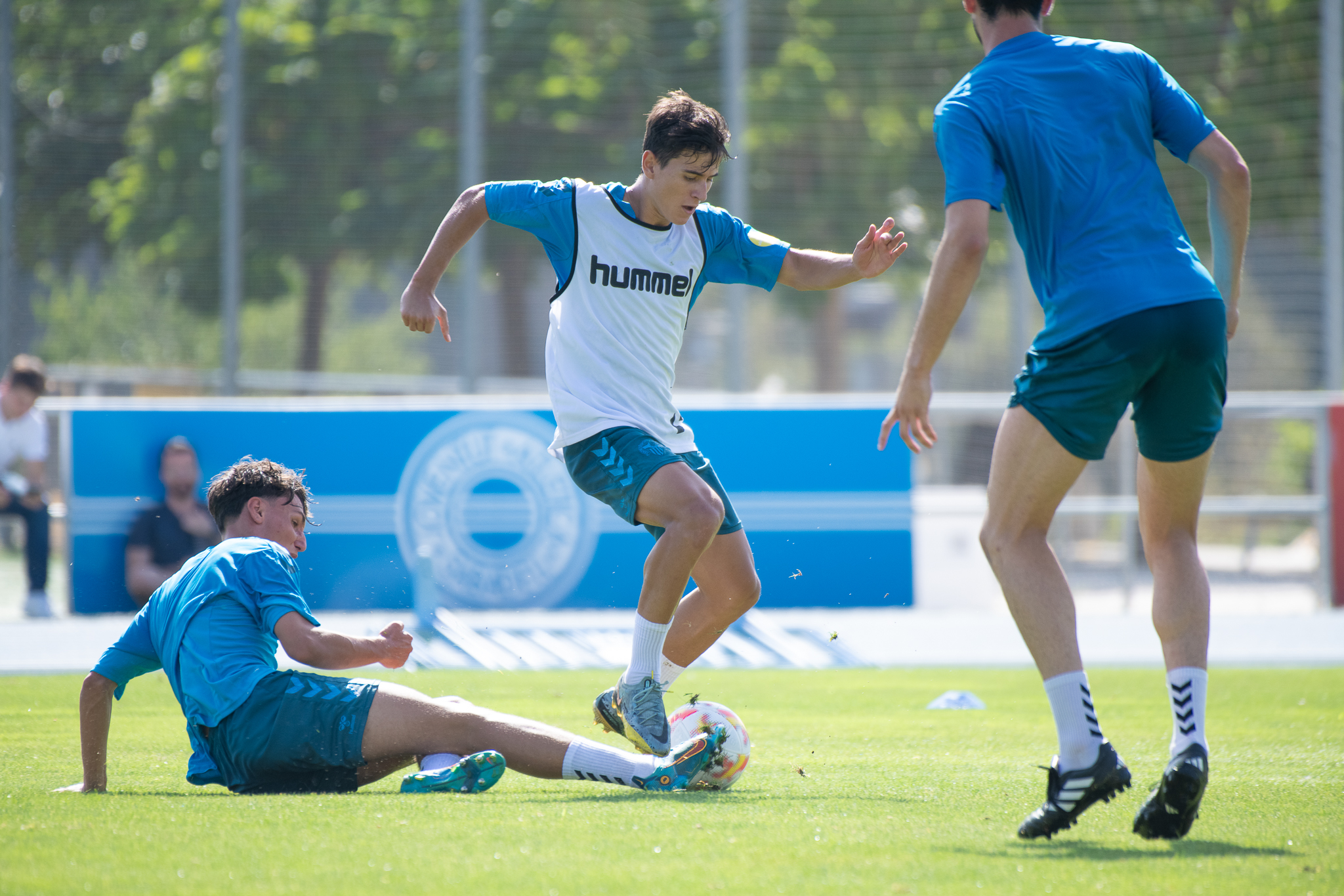 Marc Domènech, reforç sub-23 per al mig del camp del Sabadell | Ràdio ...
