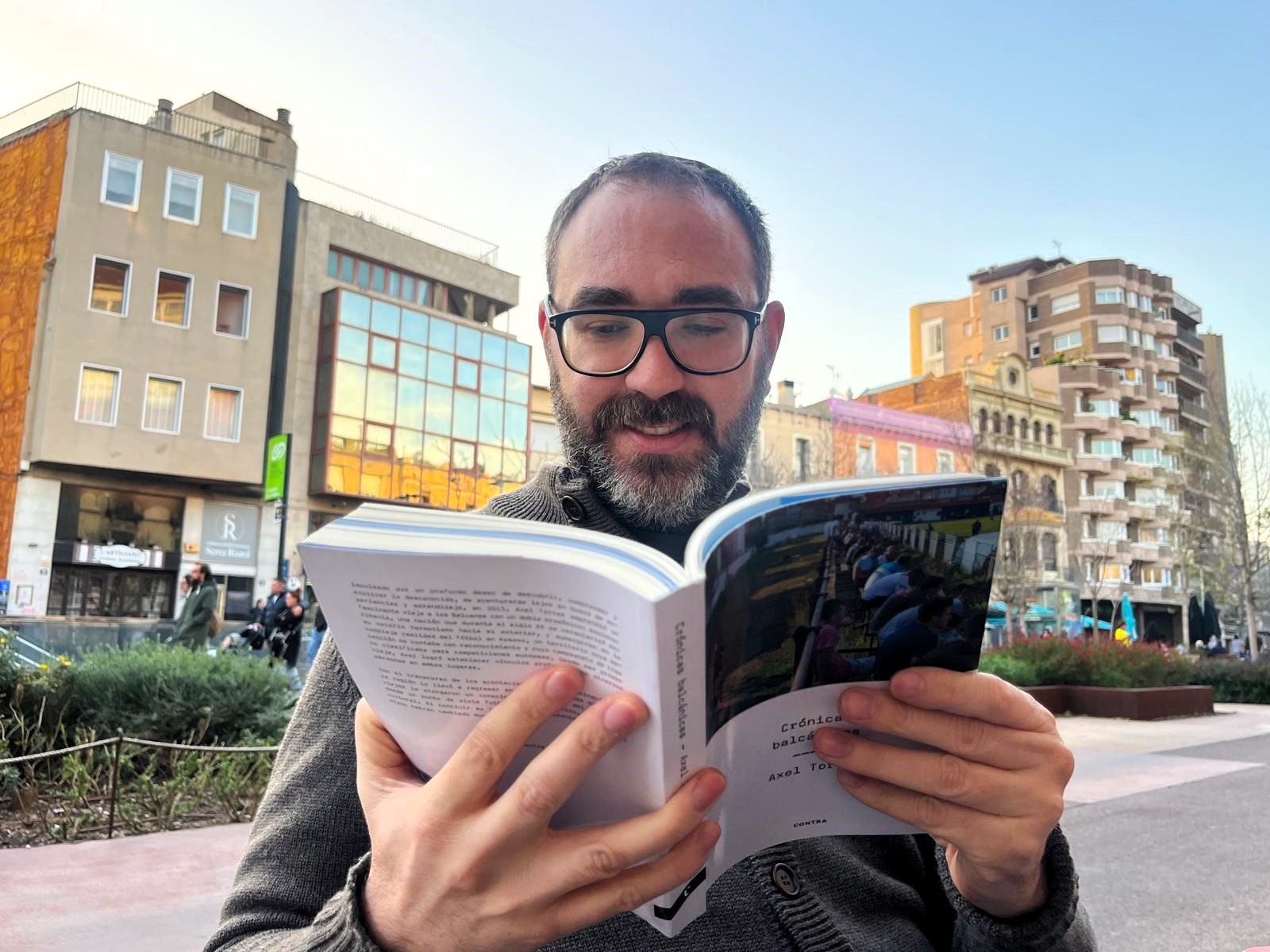 Axel Torres presenta 'Crónicas balcánicas': "És el llibre més especial ...